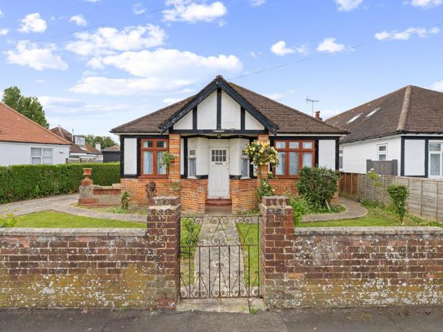 3 bedroom detached bungalow for sale