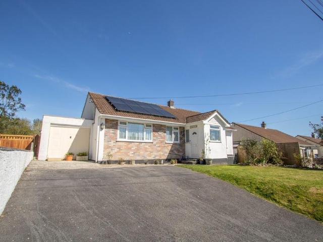 3 bedroom detached bungalow for sale