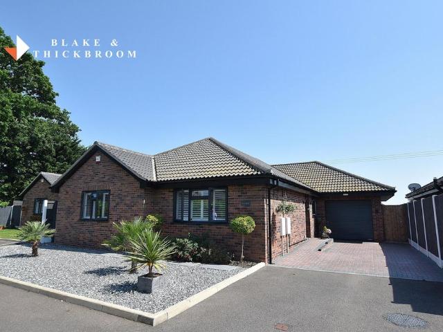 3 bedroom detached bungalow for sale