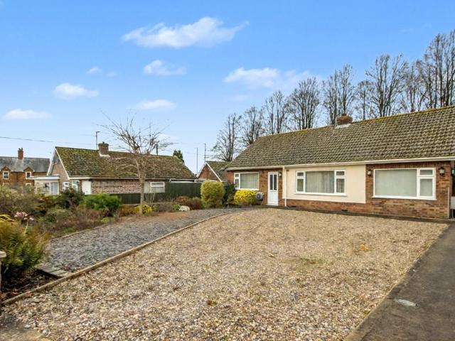 3 bedroom detached bungalow for sale