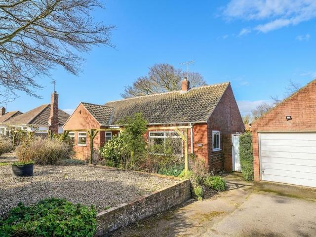 3 bedroom detached bungalow for sale