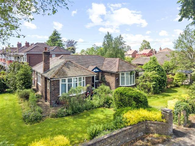 3 bedroom detached bungalow for sale