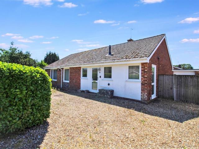 3 bedroom detached bungalow for sale