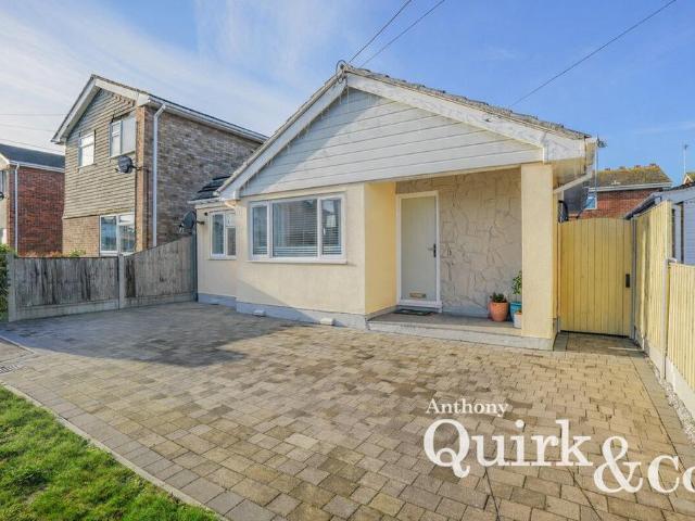 3 bedroom detached bungalow for sale