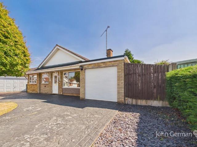 3 bedroom detached bungalow for sale