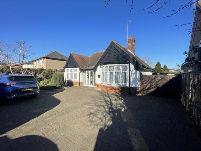 3 bedroom detached bungalow for sale