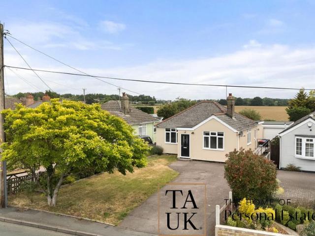 3 bedroom detached bungalow for sale