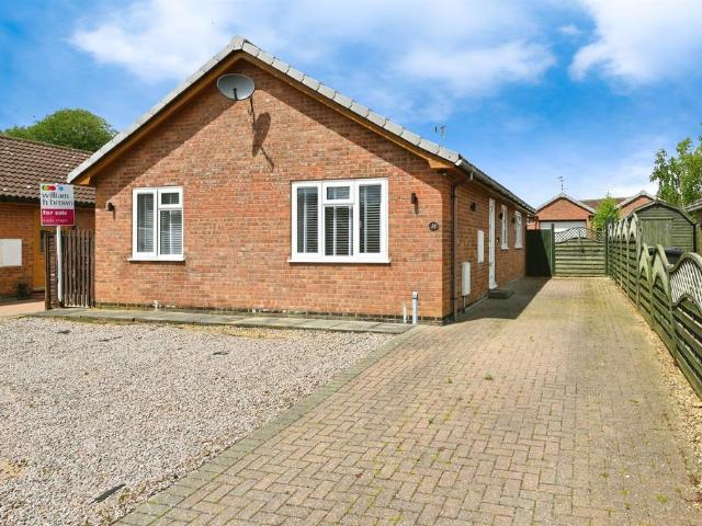 3 bedroom detached bungalow for sale