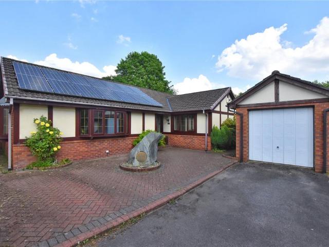 3 bedroom detached bungalow for sale