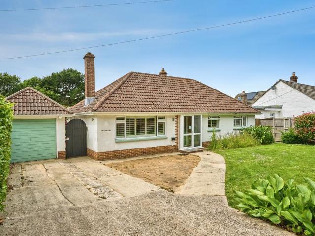3 bedroom detached bungalow for sale
