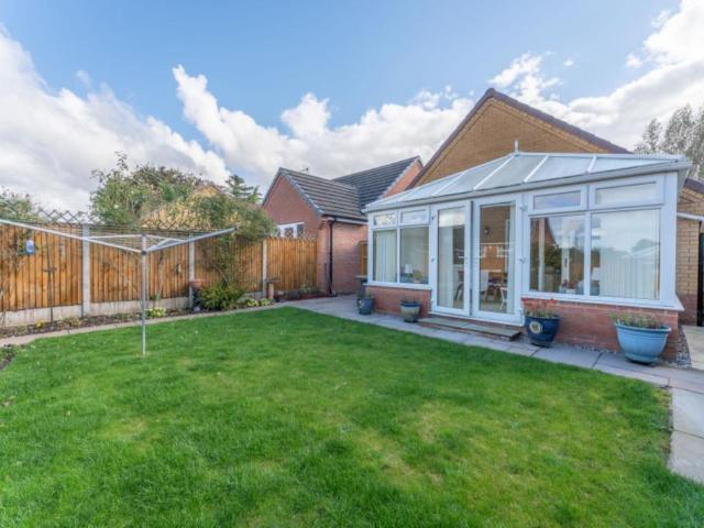 3 bedroom detached bungalow for sale