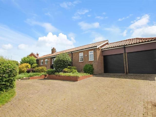 3 bedroom detached bungalow for sale