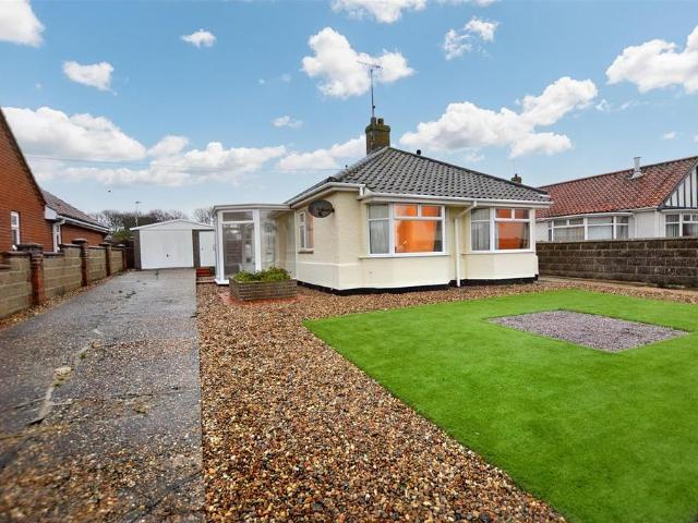 3 bedroom detached bungalow for sale