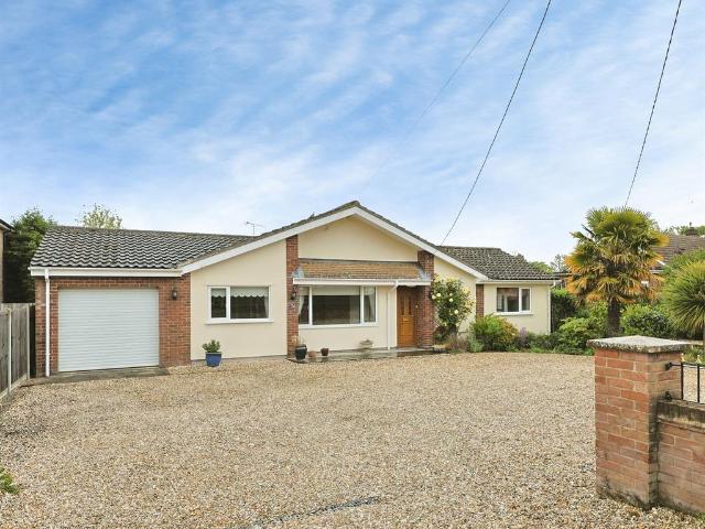 3 bedroom detached bungalow for sale