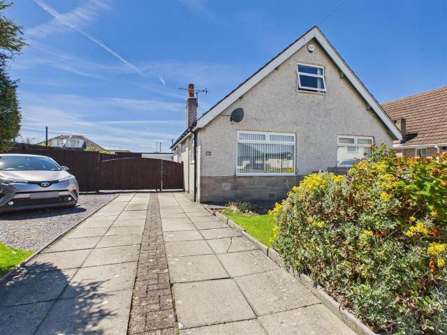 3 bedroom detached bungalow for sale