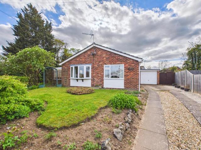3 bedroom detached bungalow for sale