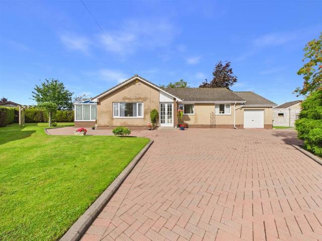 3 bedroom detached bungalow for sale