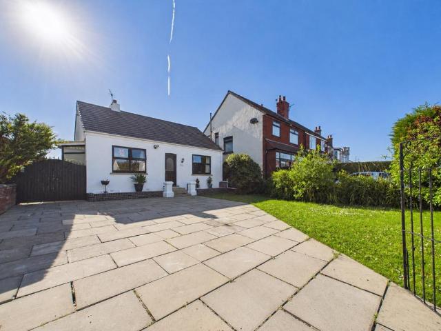 3 bedroom detached bungalow for sale