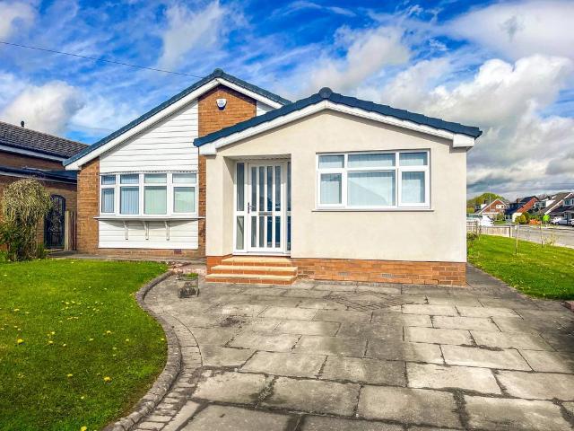 3 bedroom detached bungalow for sale