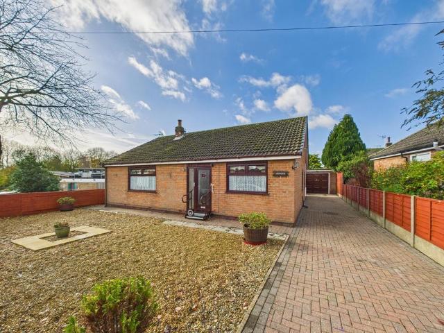 3 bedroom detached bungalow for sale