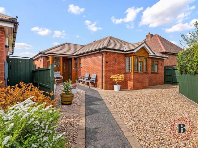 3 bedroom detached bungalow for sale