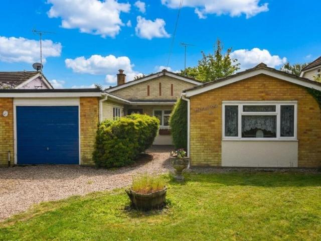 3 bedroom detached bungalow for sale
