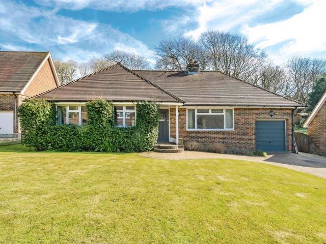 3 bedroom detached bungalow for sale