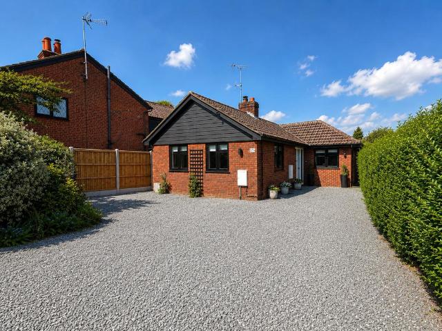 3 bedroom detached bungalow for sale