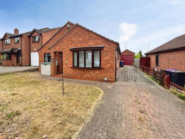 3 bedroom detached bungalow for sale