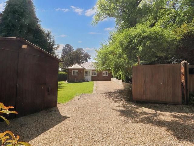 3 bedroom detached bungalow for sale