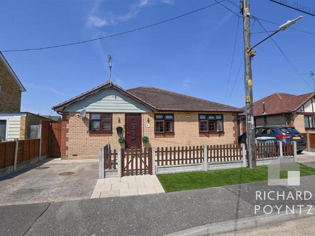 3 bedroom detached bungalow for sale