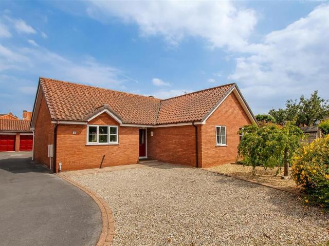 3 bedroom detached bungalow for sale