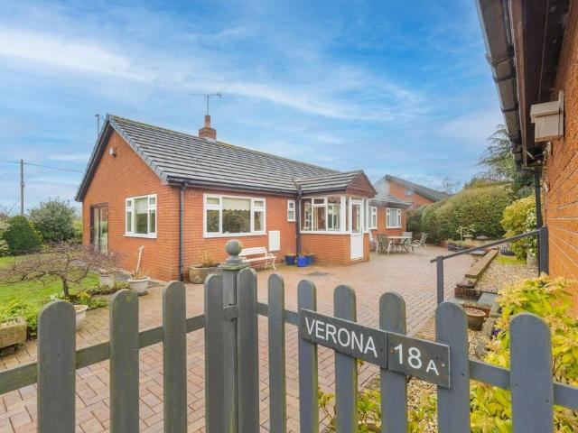 3 bedroom detached bungalow for sale