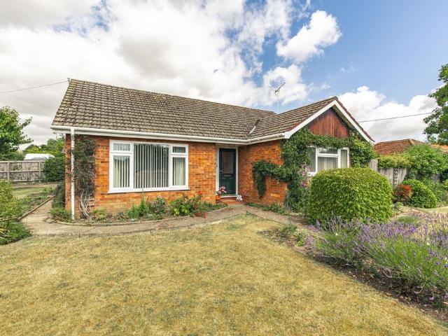 3 bedroom detached bungalow for sale
