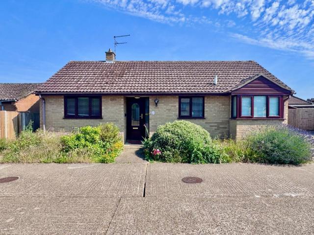 3 bedroom detached bungalow for sale