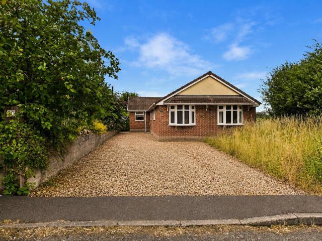 3 bedroom detached bungalow for sale