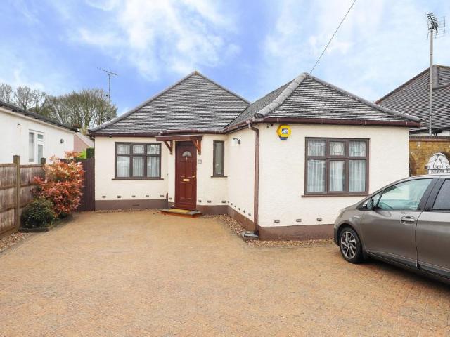 3 bedroom detached bungalow for sale