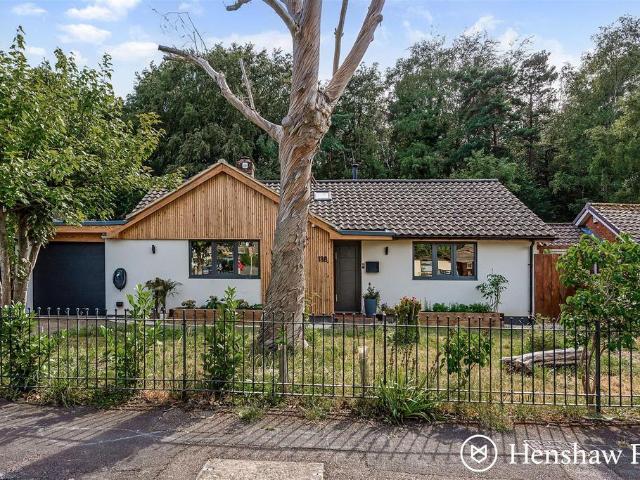 3 bedroom detached bungalow for sale