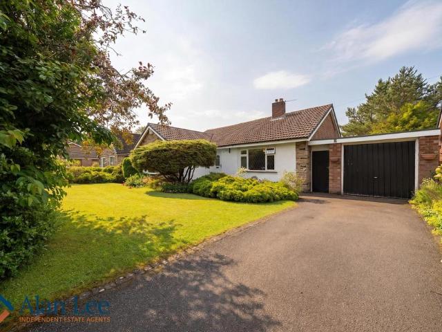 3 bedroom detached bungalow for sale