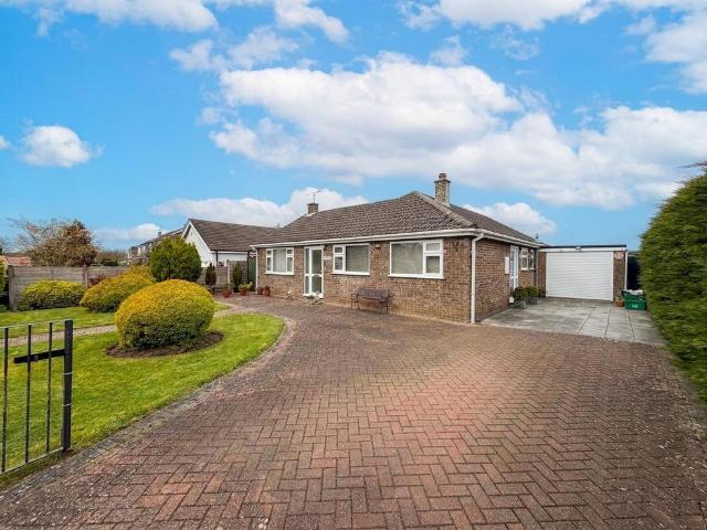 3 bedroom detached bungalow for sale