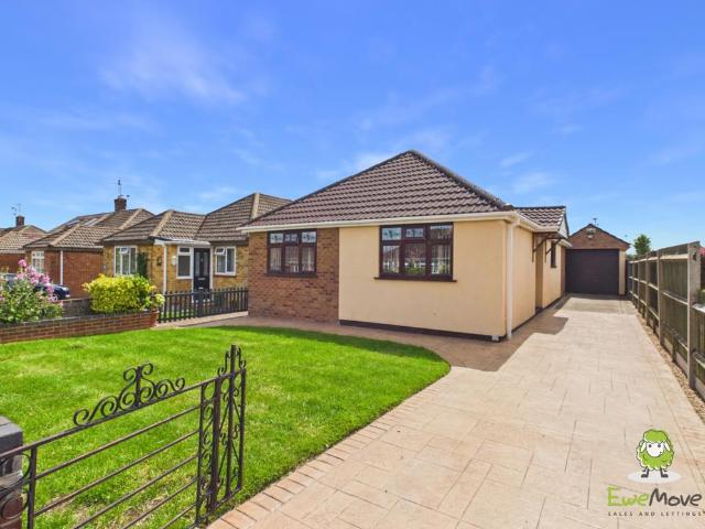 3 bedroom detached bungalow for sale