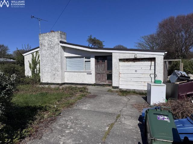 3 bedroom detached bungalow for sale