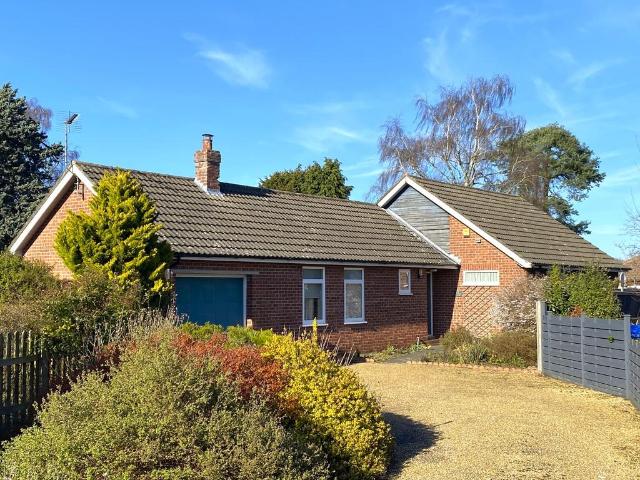 3 bedroom detached bungalow for sale