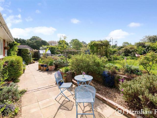 3 bedroom detached bungalow for sale