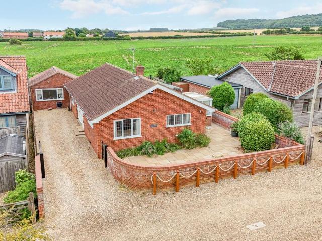 3 bedroom detached bungalow for sale