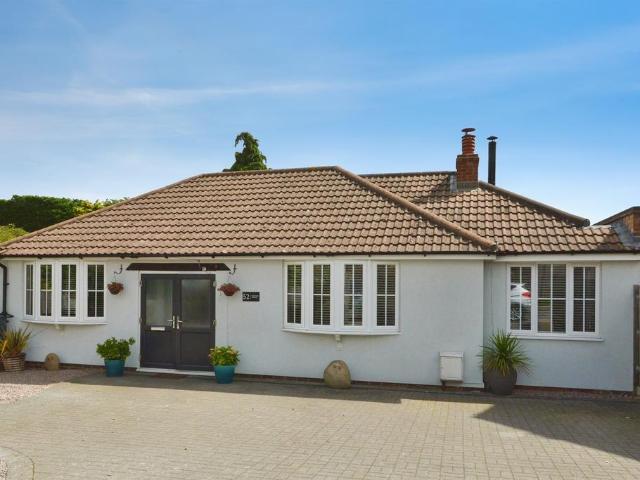 3 bedroom detached bungalow for sale