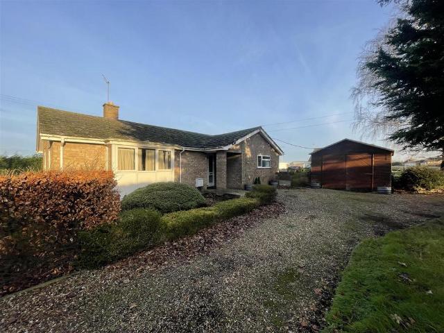3 bedroom detached bungalow for sale