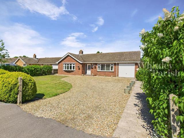 3 bedroom detached bungalow for sale