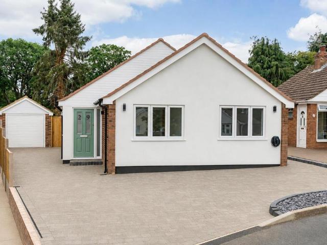 3 bedroom detached bungalow for sale