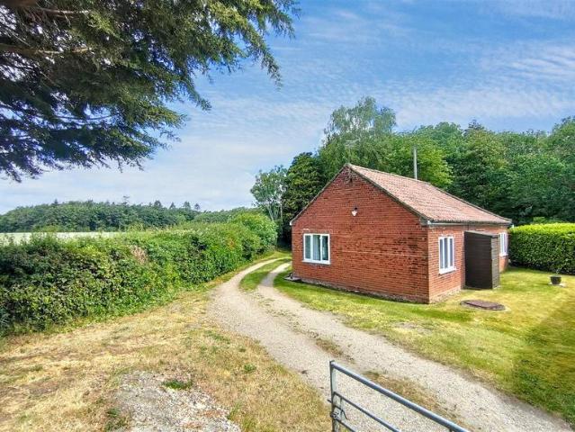 3 bedroom detached bungalow for sale